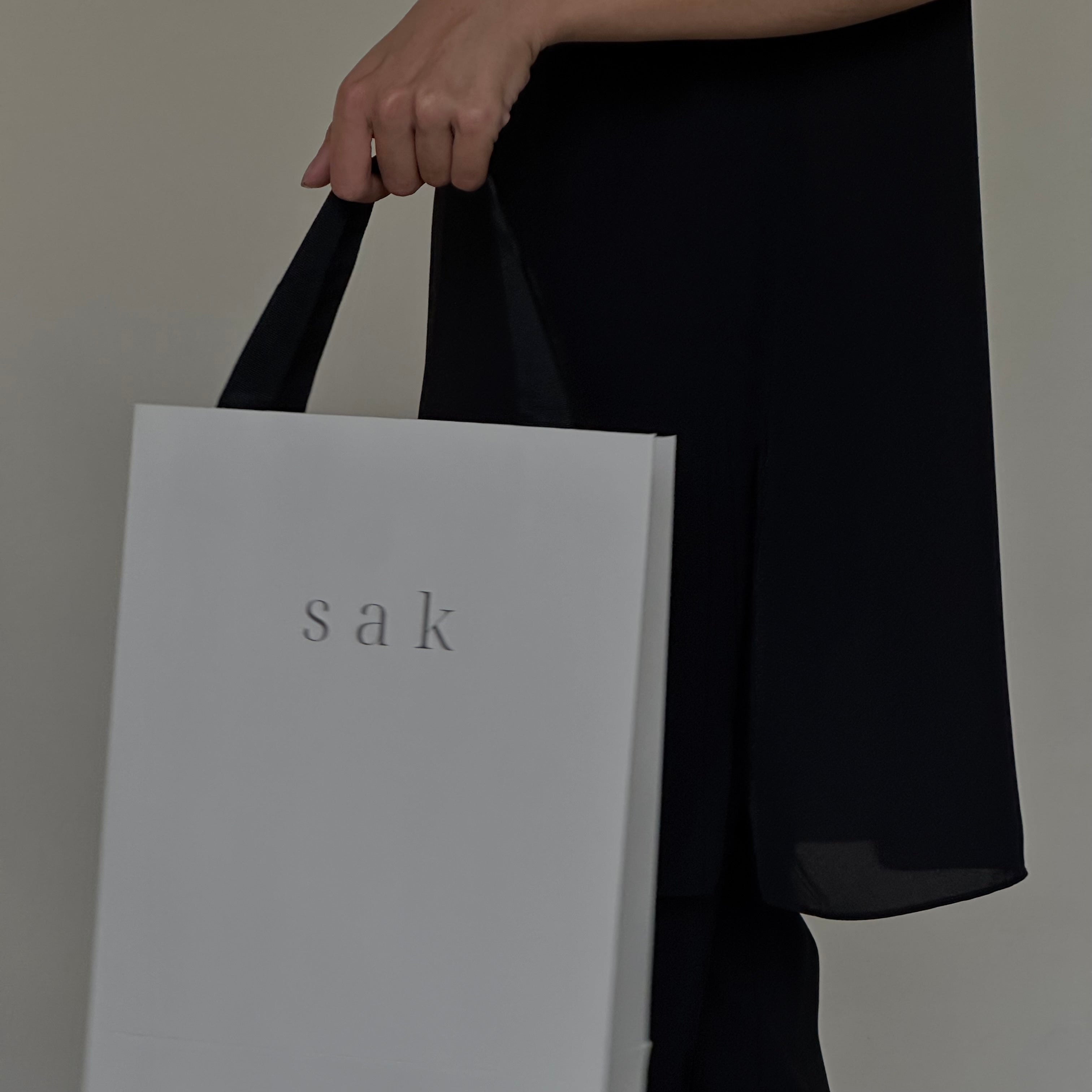 THE GIFT CARD – sak